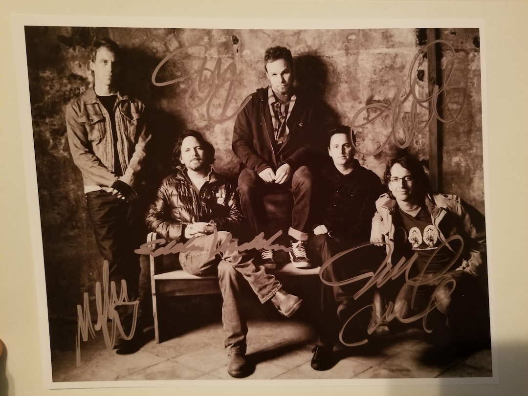 Pearl Jam Signed 8x10 Photo RP Eddie Vedder - Etsy