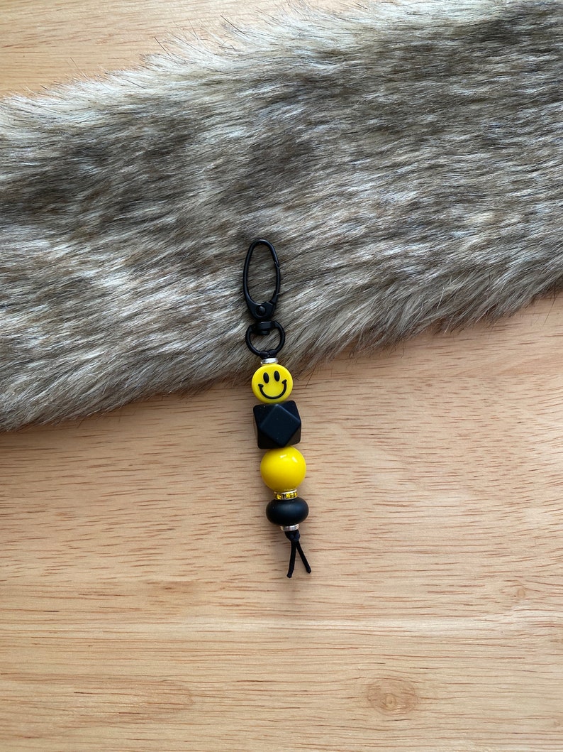 Smiley Face Keychain Black & Yellow Retro Keyring Gifts for Her Gifts ...