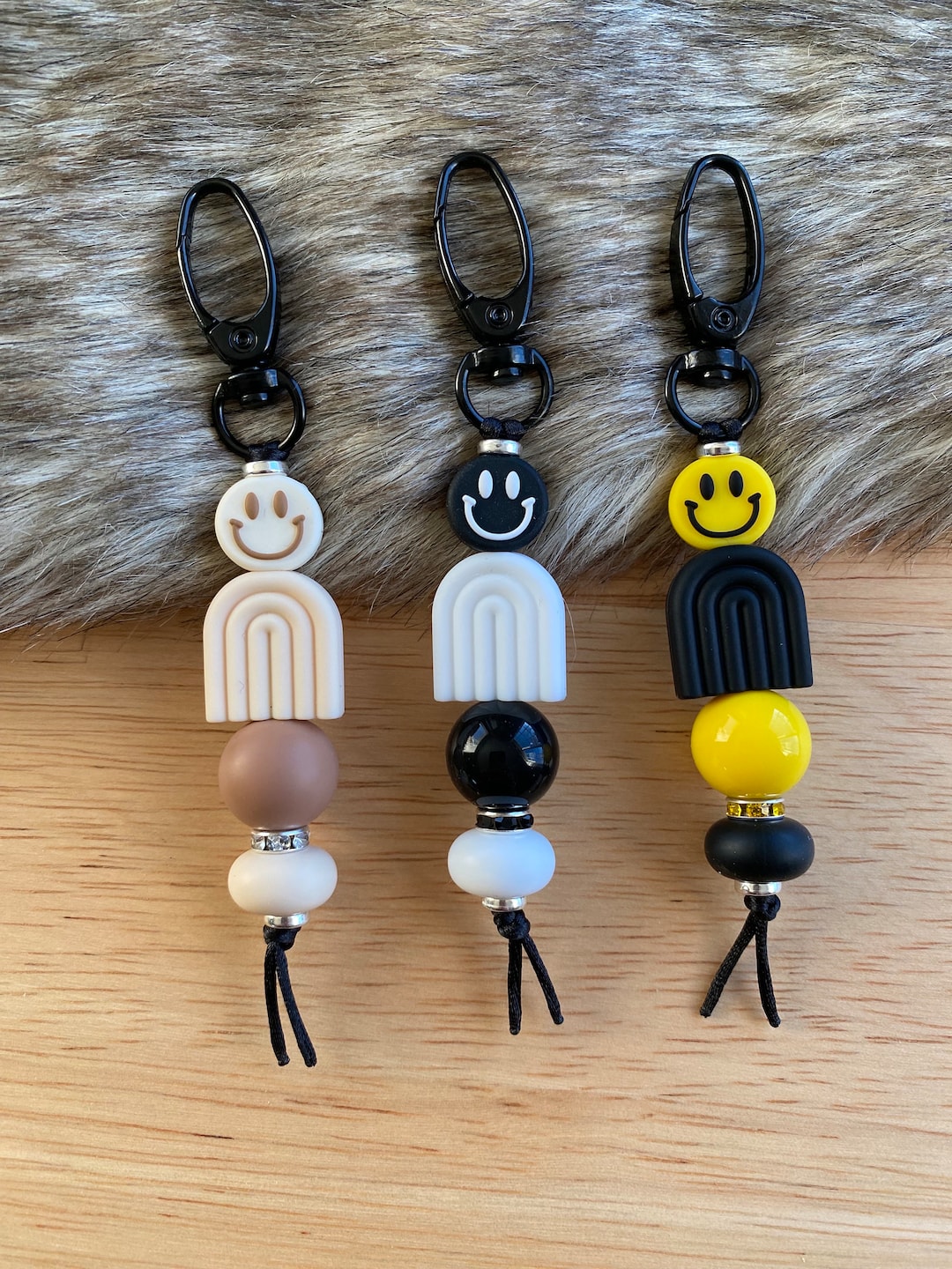 Smiley Face Keychain Happy Face Retro Cute Keyring Coworker Gifts Gifts ...