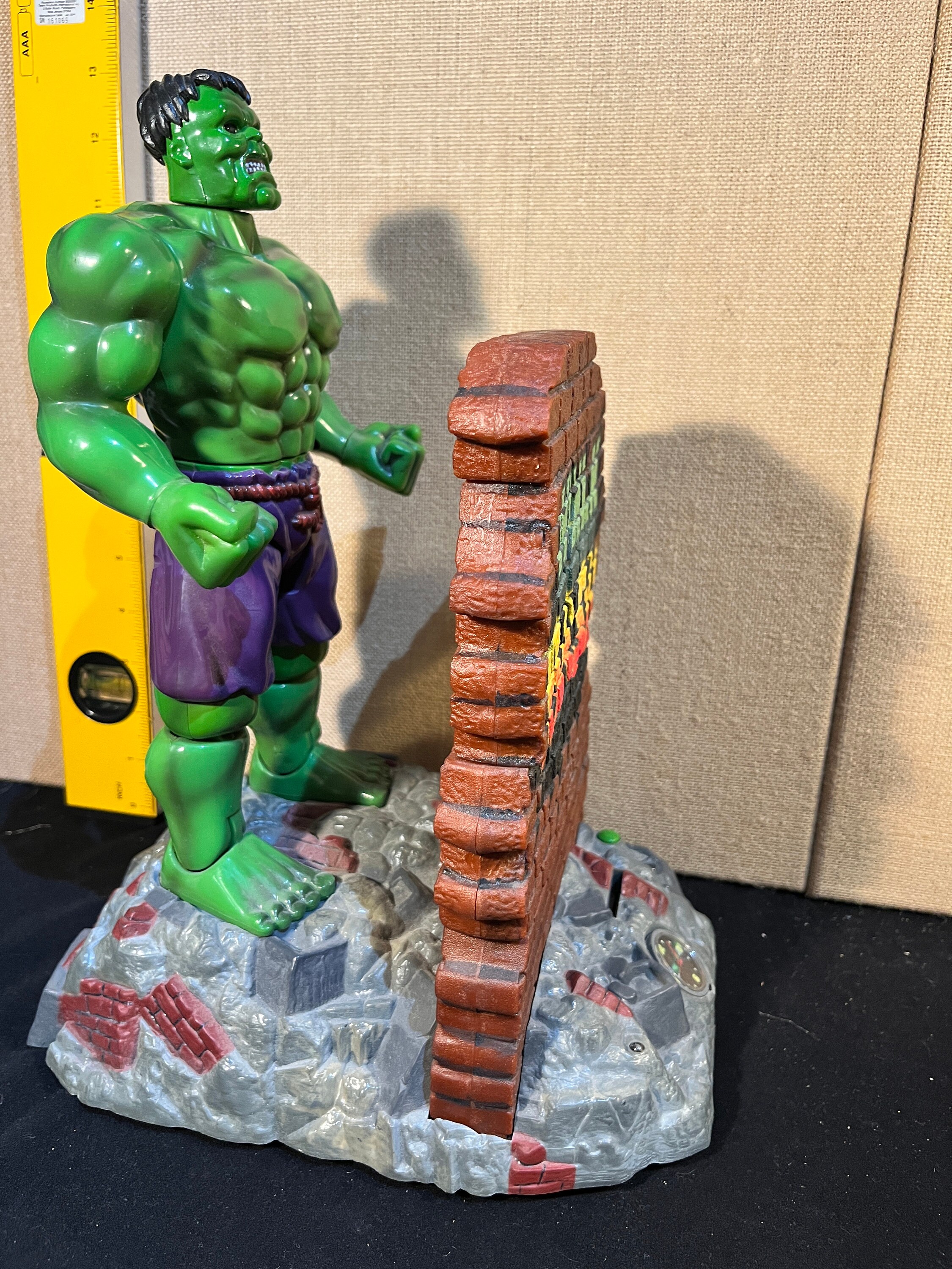 Marvel Incredible Hulk Action Wall Bash With A Clock 2002 - Etsy