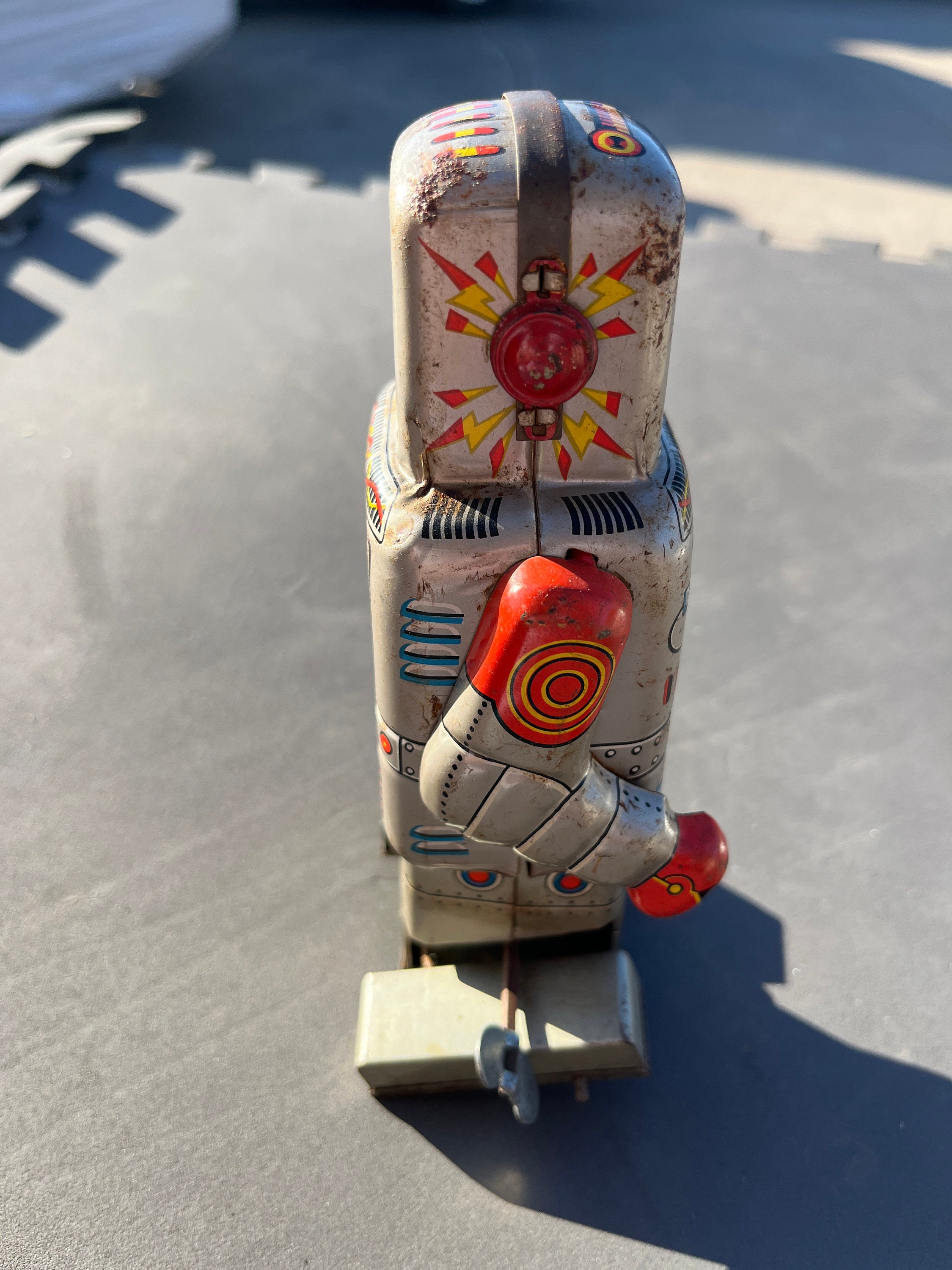 Japan Wind-up Robot With Spark Tin Toy 1960s - Etsy