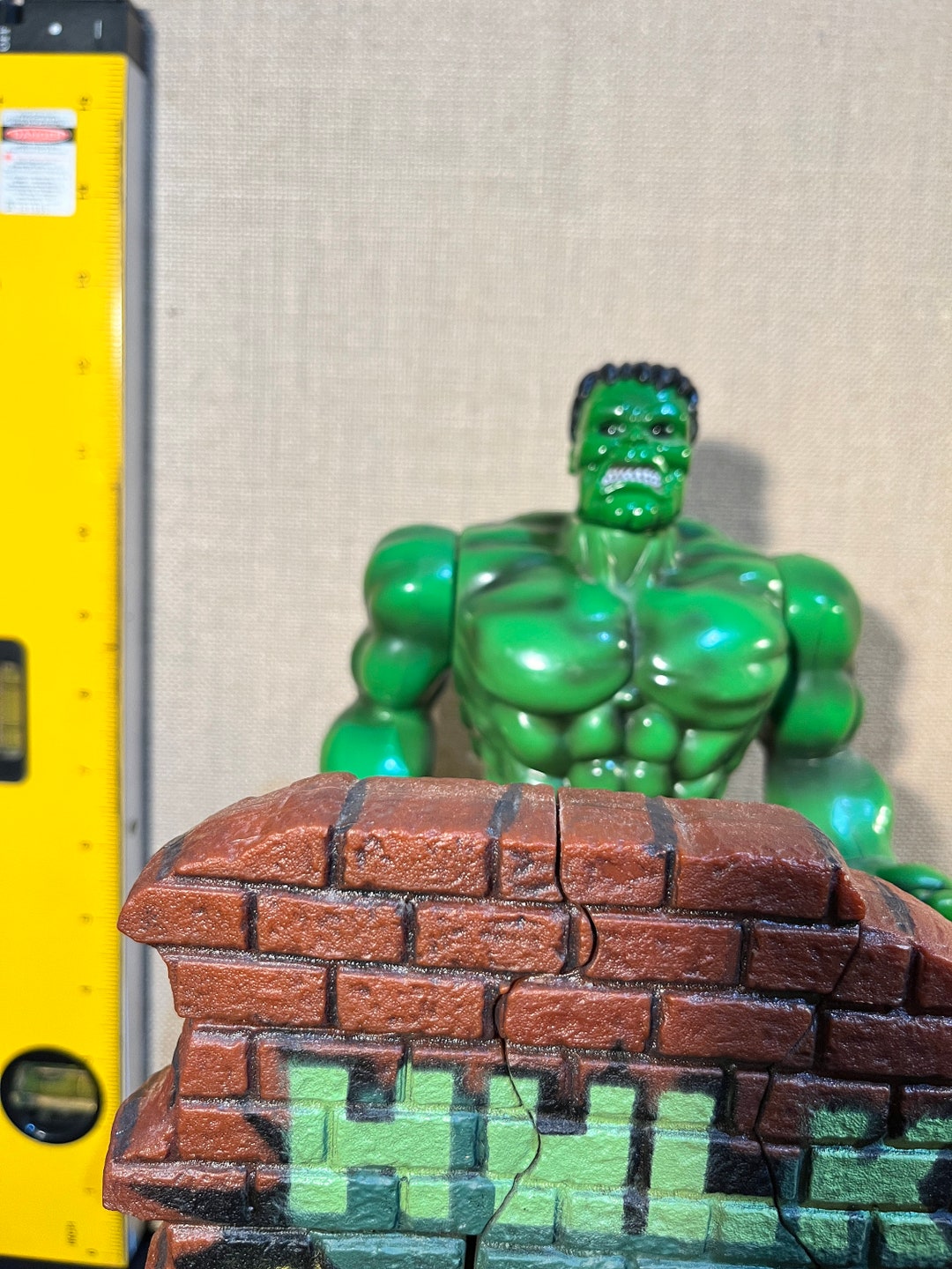Marvel Incredible Hulk Action Wall Bash With A Clock 2002 - Etsy