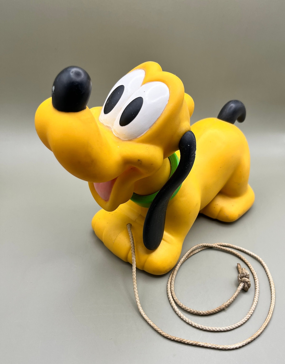 Disney Pluto Pull Along Toy Makes Sound Hard Plastic Vintage 9” Works ...