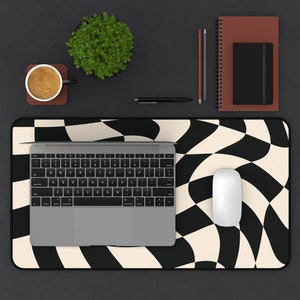 Y2K Aesthetic Desk Mat - Cute Retro 90s Wavy Checkerboard Deskmat XL ...
