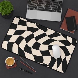 Y2K Aesthetic Desk Mat - Cute Retro 90s Wavy Checkerboard Deskmat XL ...
