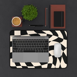 Y2K Aesthetic Desk Mat - Cute Retro 90s Wavy Checkerboard Deskmat XL ...