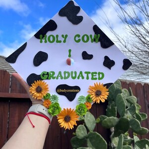 Holy Cow I Graduated - Graduation Cap Topper - Etsy