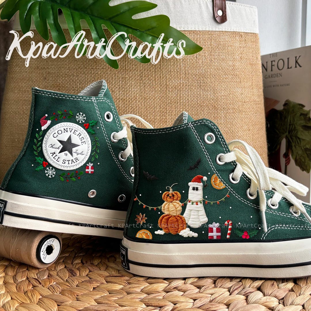 Christmas Ghost, Christmas Converse, Embroidery Shoes Christmas, Spooky ...