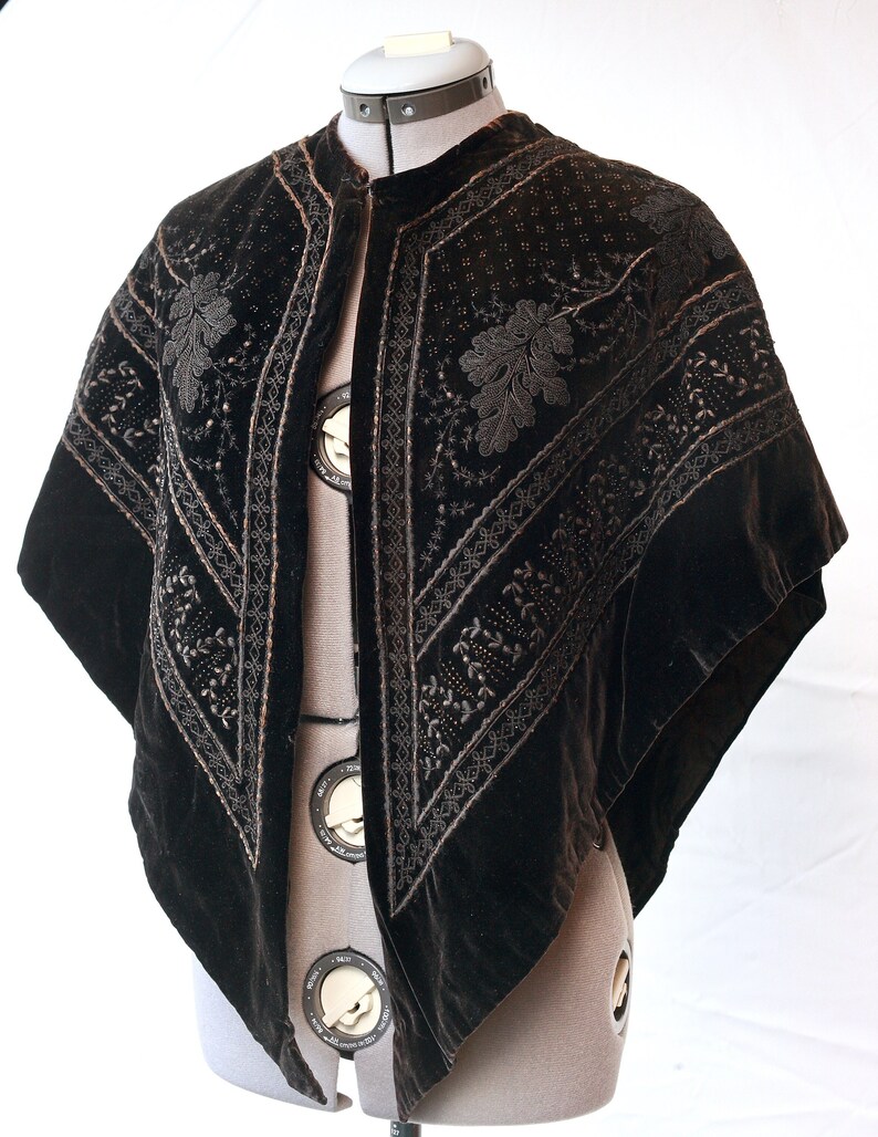 Beaded Victorian Capelet, Mourning Shawl, Fantastic Condition, Leaf ...