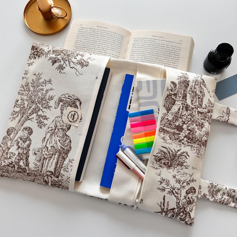 Book on Toile - Etsy UK