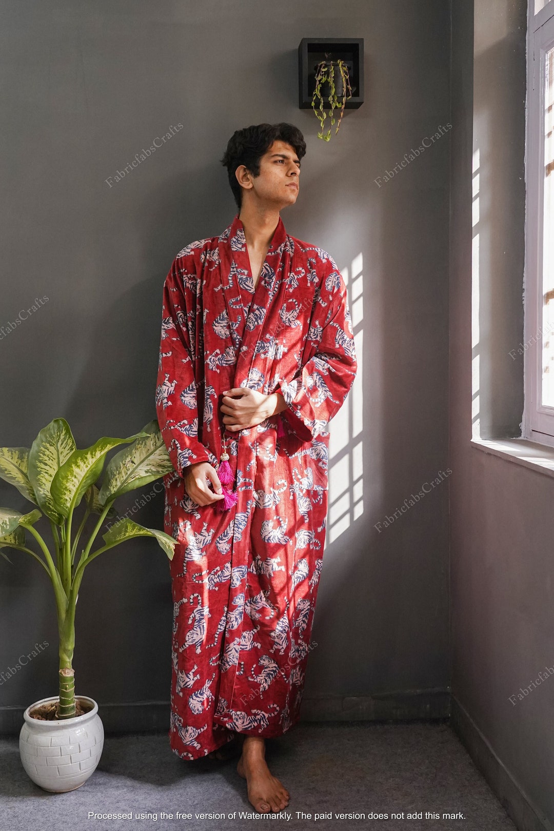 OFMD Red Cheeta Velvet Banyan Fabric Kimono Cotton Velvet Robe Long ...