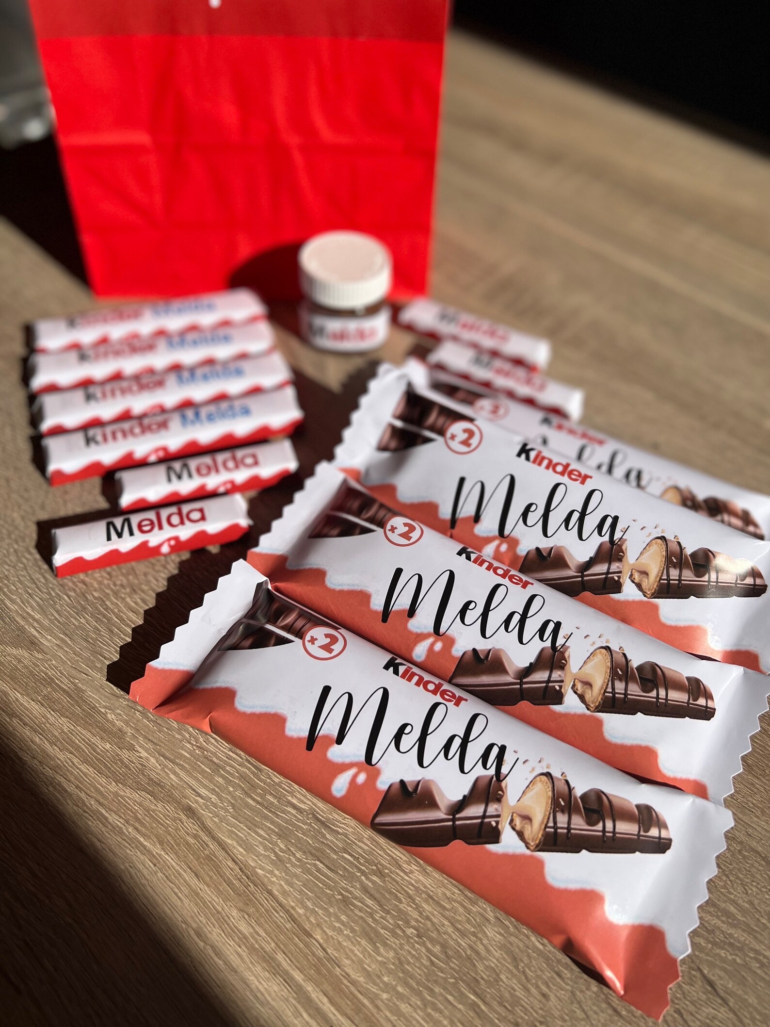 Kinder Bueno 100% Personnalisés Sur Votre Thème Pour Les Anniversaires ...