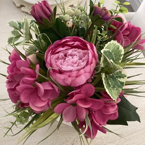 Spring Floral Arrangement, Cranberry Flowers Mix Centerpiece, Flower ...