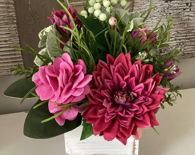 Spring Floral Arrangement, Cranberry Flowers Mix Centerpiece, Flower ...