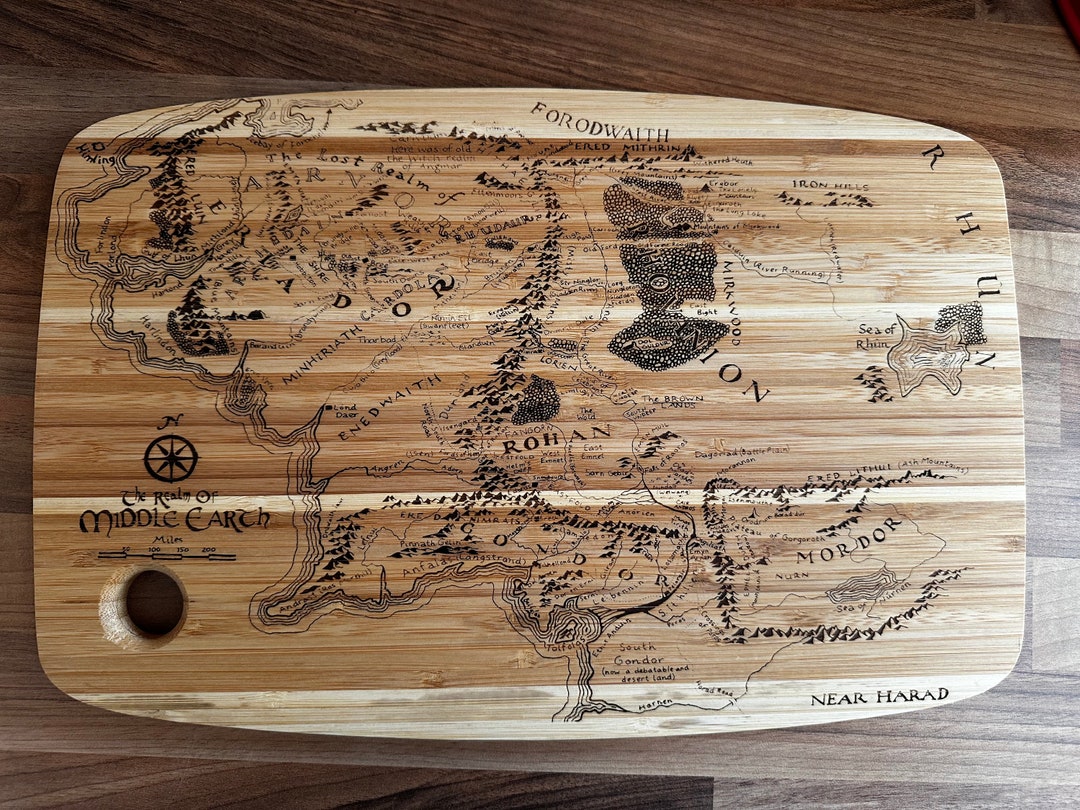 LOTR Middle Earth Map Chopping Board - Etsy UK