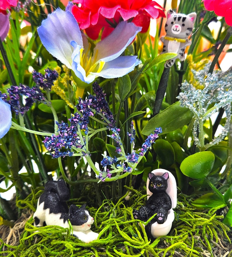 Whimsical Cat Flower Arrangement: Unique Cat Lover Decor - Etsy