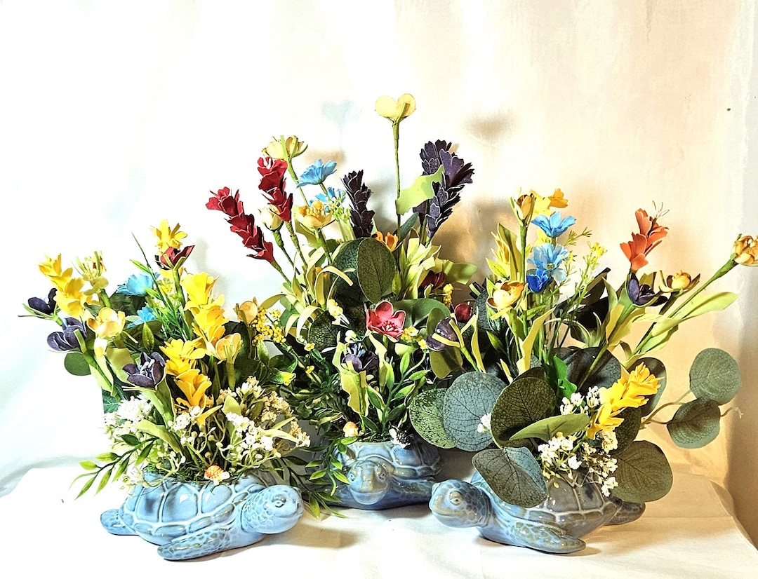 Unique Turtle Floral Arrangements Embrace 3 Choices With Subtle ...