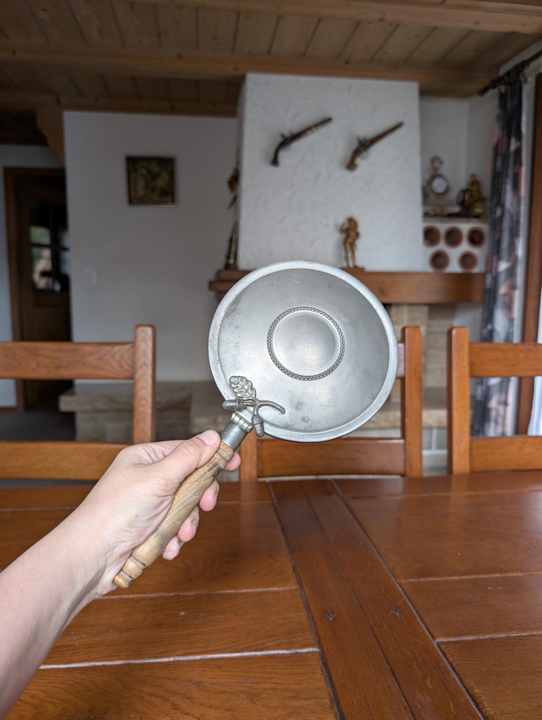 Les Potstainiers Vintage Pewter Silent Butler Pan With Oak Decor and ...