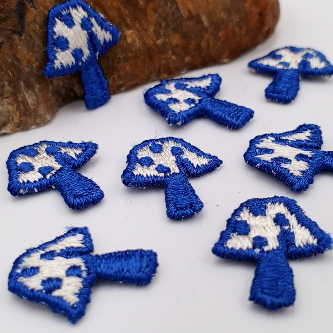Vintage Mushroom Appliqués: Blue and White, Tiny Patches - Etsy