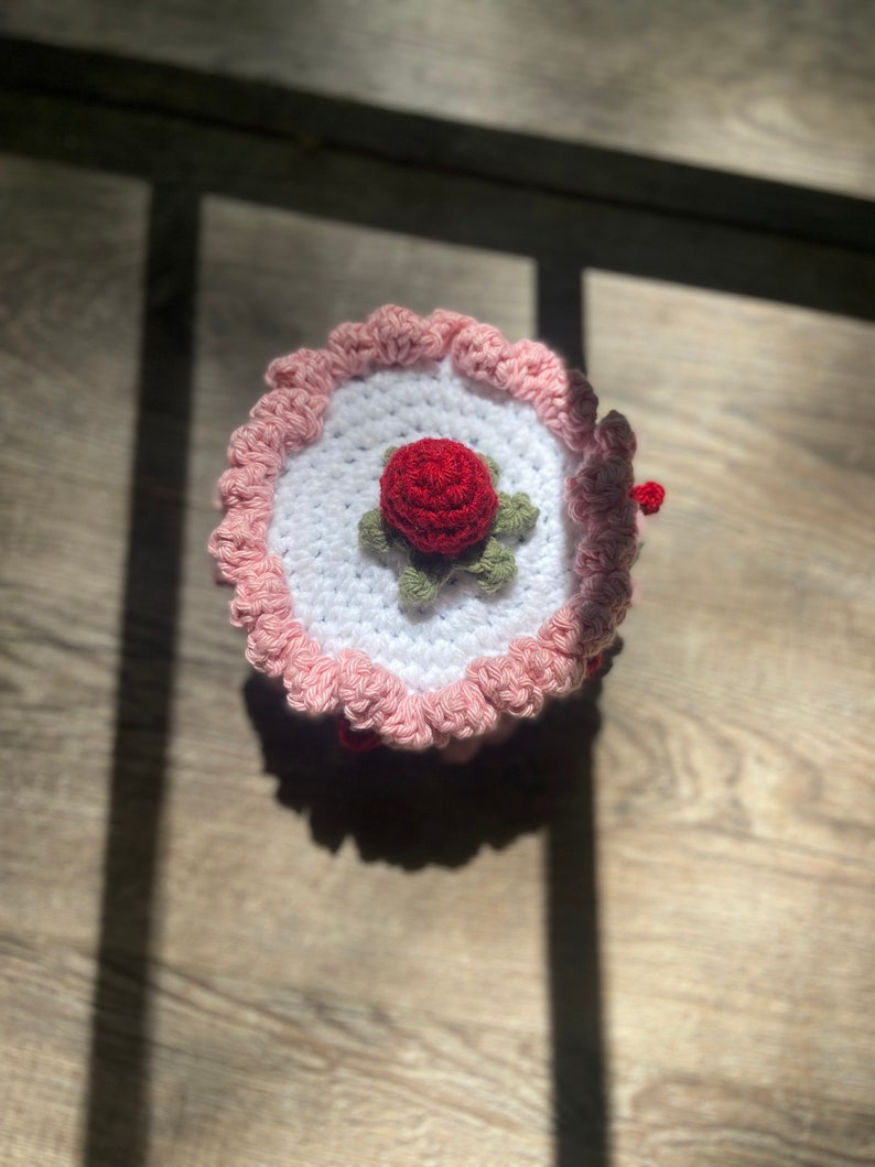 Custom Crochet Cake Jewelry Box - Etsy