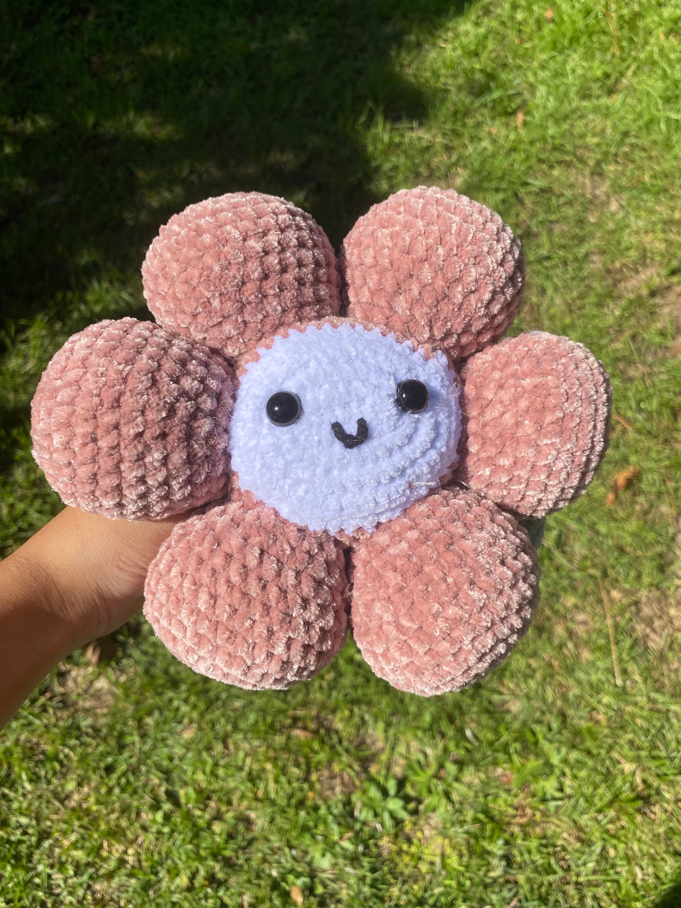 Crochet Lazy Daisy Plushie, Crochet Plushie, Gift for Kids, Huggable ...