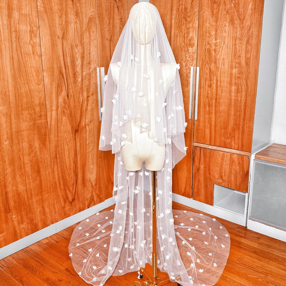 3D Flower Veil, 3D Floral Veil, Cathedral Veil, 3D Petals Veil, 3D ...