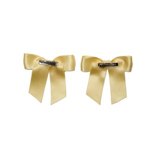 Daisies Bows in Butter - Etsy