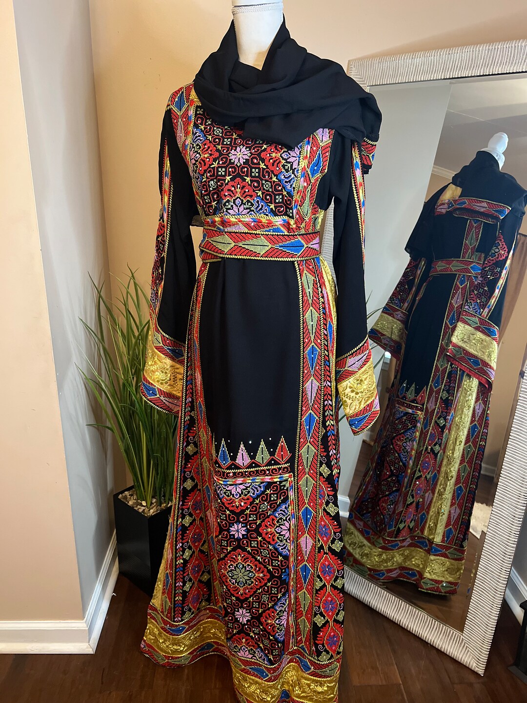 Thobe, Palestinian Thobe, Velvet, Embroidery, Wedding, Henna ...