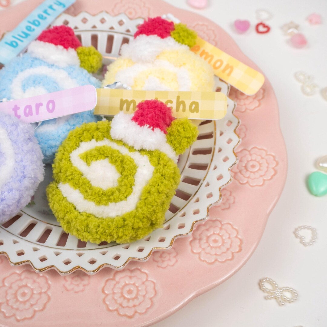 Cake Roll Crochet Keychain Plushie Cute Amigurumi Kawaii Crochet ...
