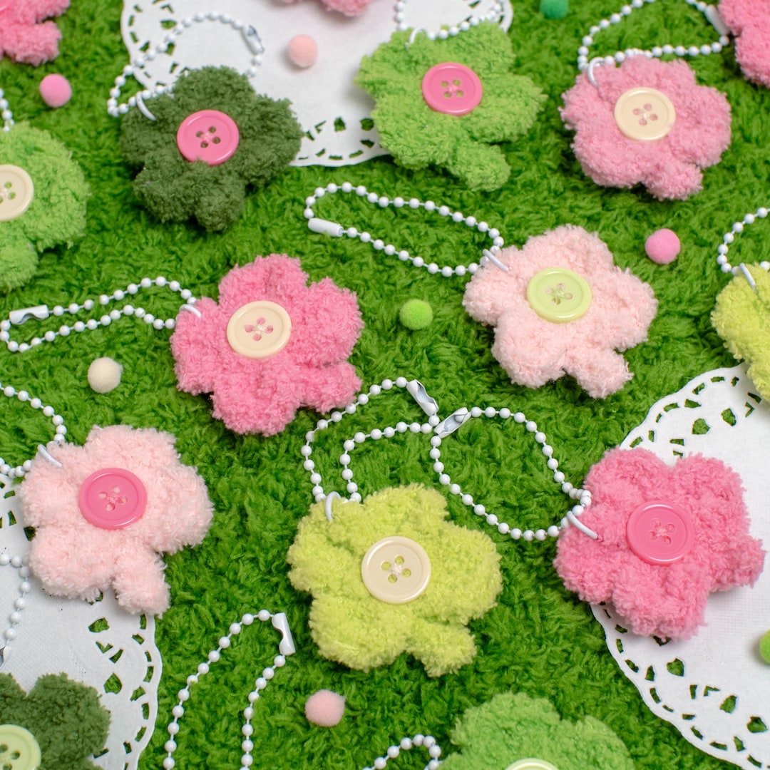 Lucky Clover Crochet Keychain Plushie | RANDOM Button Colour | Cute ...