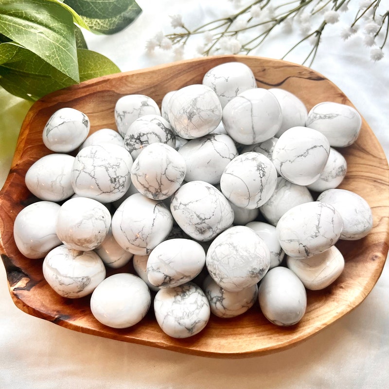 Howlite Crystal - Etsy