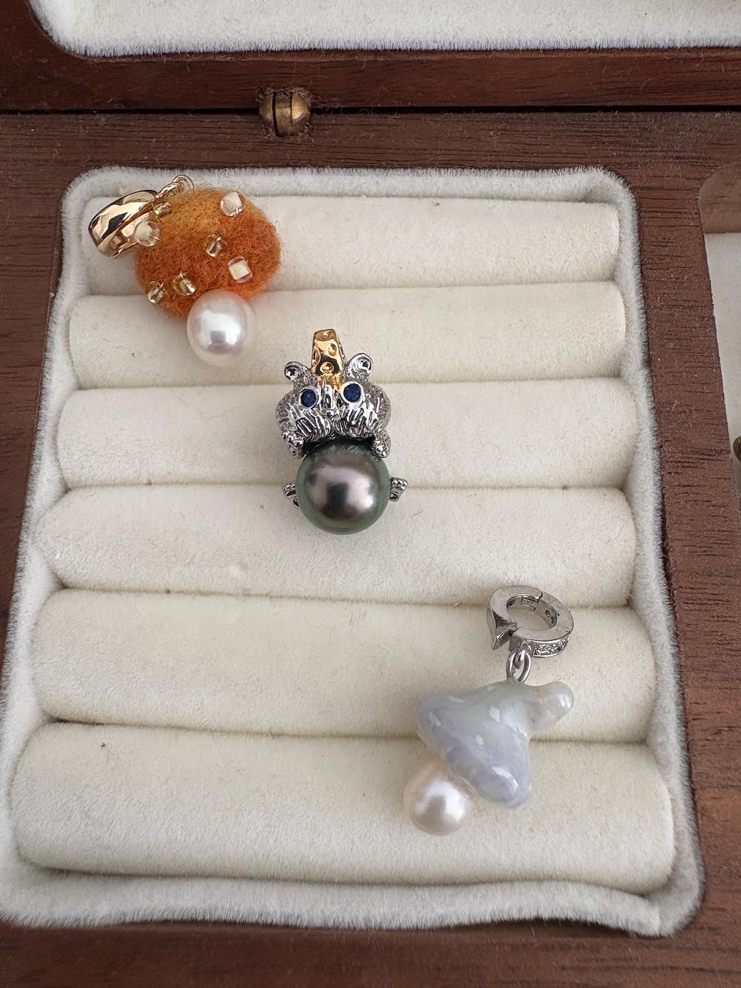 Tahitian Chipmunk Pendant｜zoo Series - Etsy