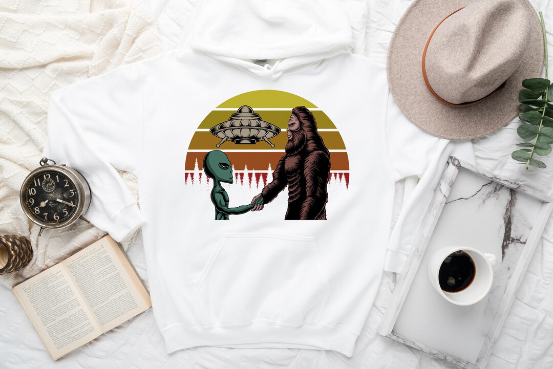 Alien Handshake Hoodie, Alien Hoodie, UFO Hoodie, Space Lovers Gift ...
