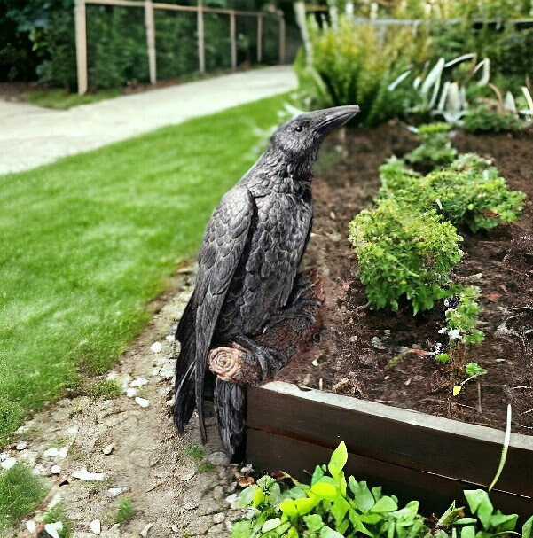 Raven Resin Statue Bird Crow Sculpture Outdoor Crows Halloween Decor ...