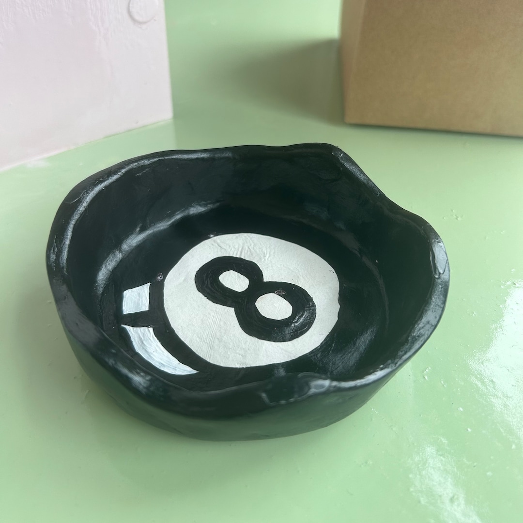 Handmade/ Hand Painted Airdry Clay 8 Ball Jewellery/trinket Dish Ash ...