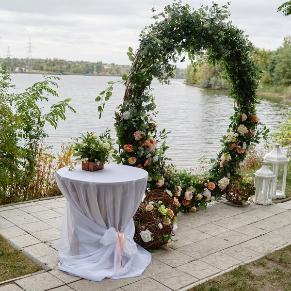 Round Wedding Arch - Etsy