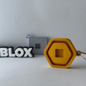 Set of 3 Roblox Style Keychains / Personalized 3d Keychain / Nametag ...