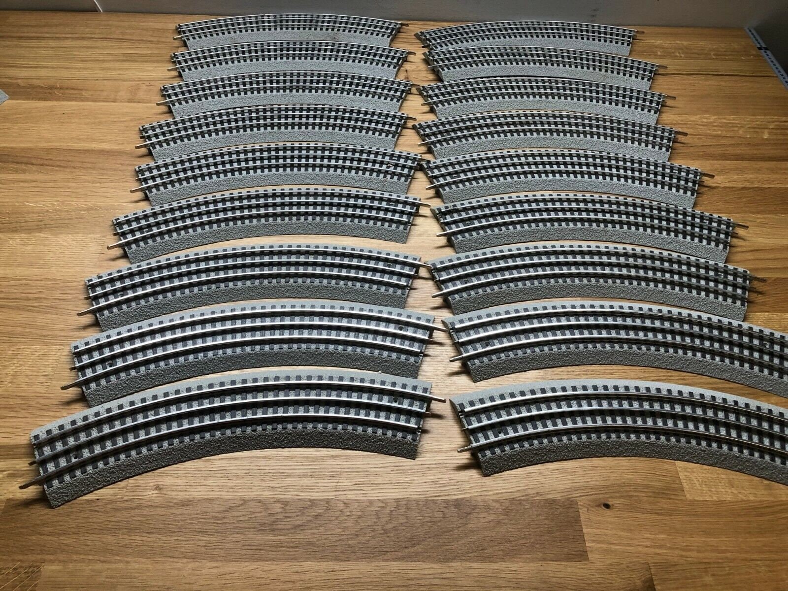 LIONEL Lot of 18 Pc FASTRACKS 3 RAILS, O-36 Full Curve O Gauge - Etsy