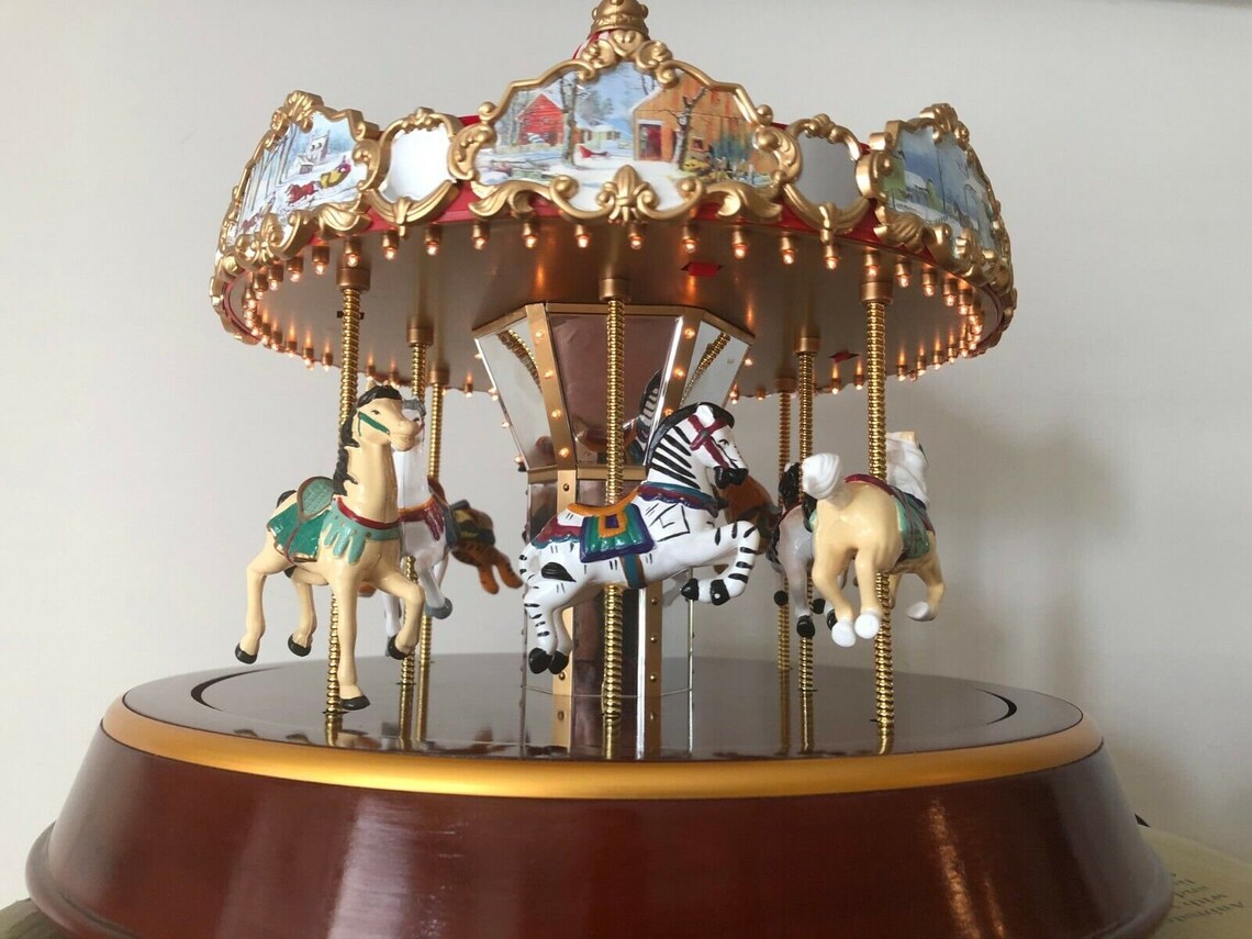 GOLD LABEL Collection World's Marquee CAROUSEL for O Scale Landscaping ...