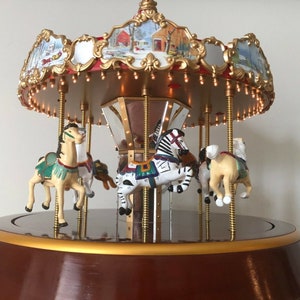 GOLD LABEL Collection World's Marquee CAROUSEL for O Scale Landscaping ...