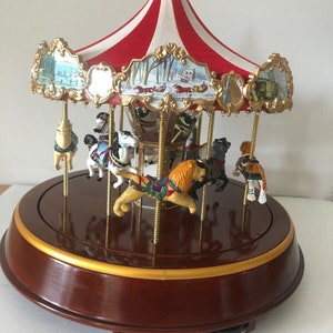 GOLD LABEL Collection World's Marquee CAROUSEL for O Scale Landscaping ...
