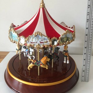 GOLD LABEL Collection World's Marquee CAROUSEL for O Scale Landscaping ...
