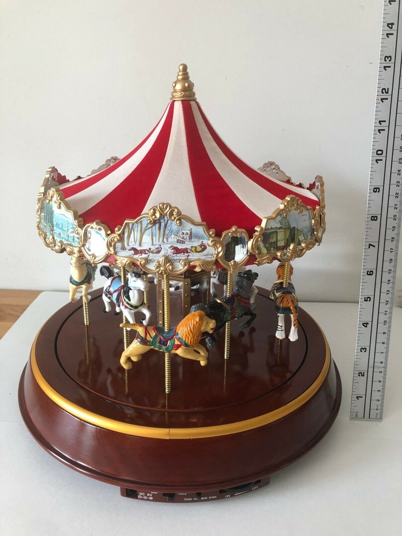 GOLD LABEL Collection World's Marquee CAROUSEL for O Scale Landscaping ...