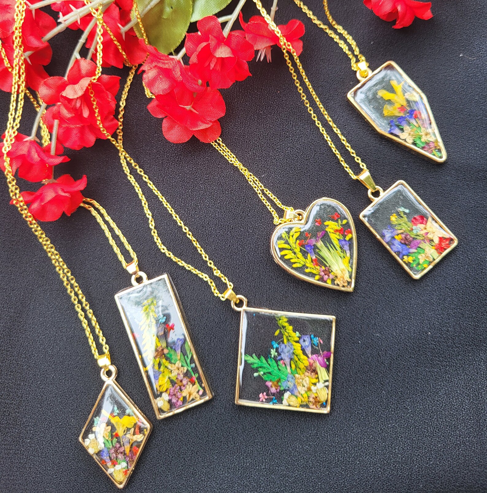 Dried Wildflower, Handmade, Resin Pendant, Geometric Shape, Great Gift ...