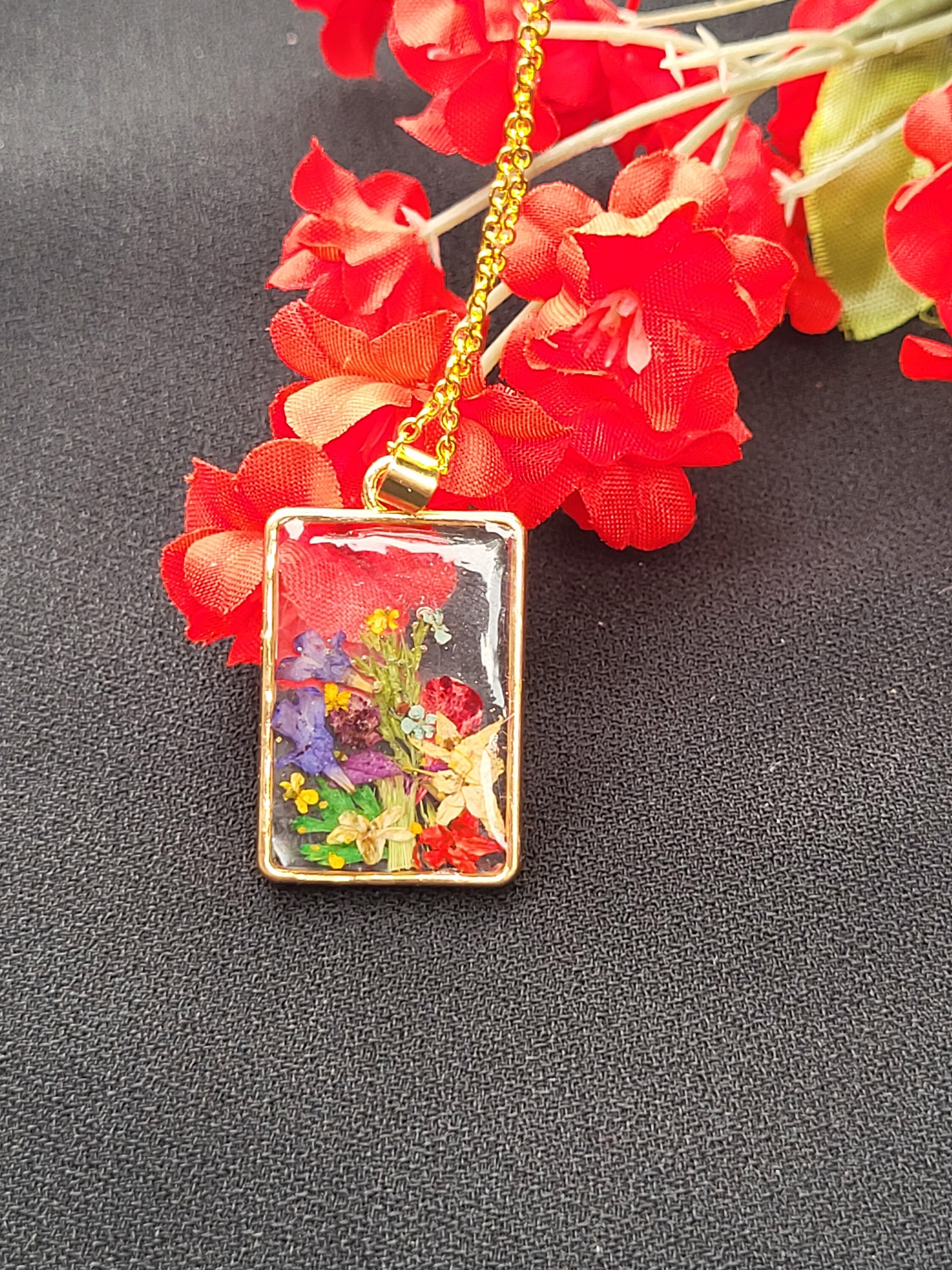 Dried Wildflower, Handmade, Resin Pendant, Geometric Shape, Great Gift ...