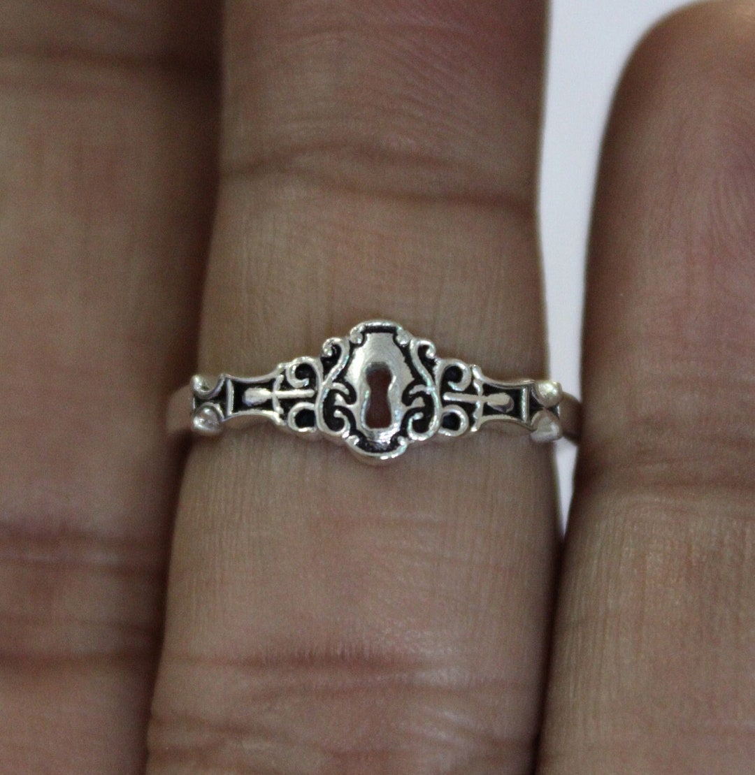 Key Hole Ring, Unique Minimalist Silver Ring, Treasure Key Lock Ring ...