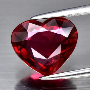 9 Carat Natural Ruby Brighter Pure, Vibrant Burma Pigeon Bloody Red ...