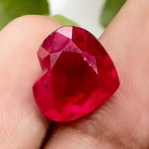 9 Carat Natural Ruby Brighter Pure, Vibrant Burma Pigeon Bloody Red ...
