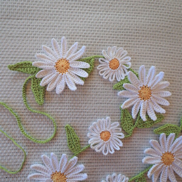 Daisy Garland - Etsy