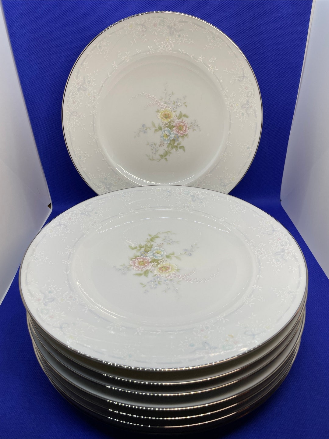 Noritake Ireland Anticipation Bone China 2963 Dinner Plates Floral ...